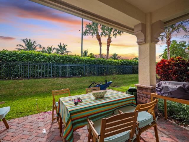 106 S Longport Cir, Unit H, Delray Beach, FL 33444 | MLS #R11148 | Compass