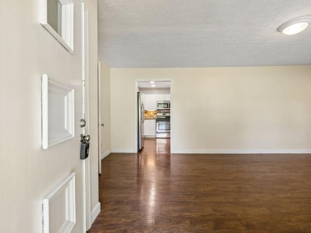 106 Smith St