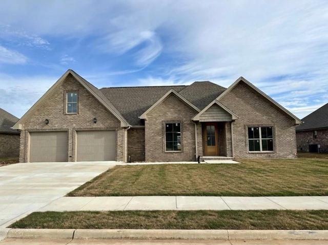 106 Scarlette Ln, Muscle Shoals, AL 35661