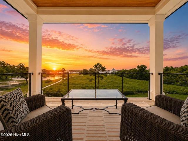 106 Seven Oaks Court