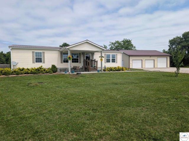 106 SE 3643P Ln, Clinton, MO 64735