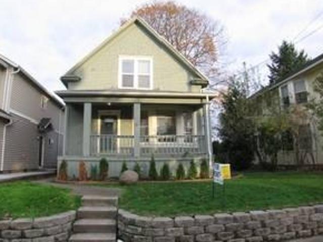 106 SE 80th Ave, Portland, OR 97215