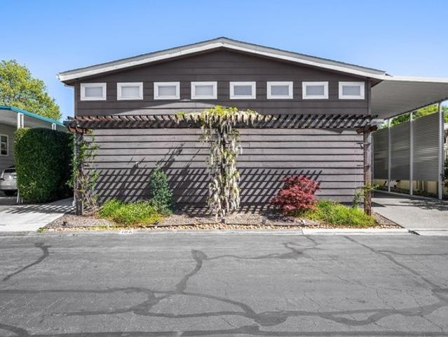 106 Shamrock Cir, Santa Rosa, CA 95403