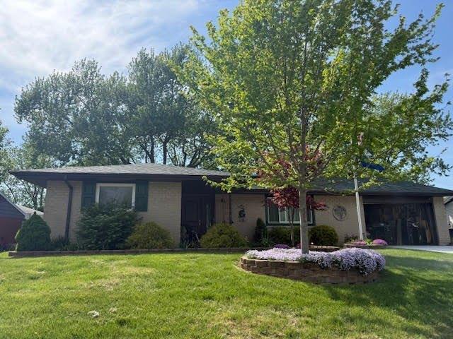 106 Sharon Dr, Piqua, OH 45356