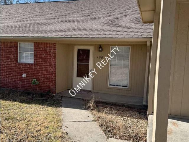 106 Shaw St, 2 beds, 1 full bath