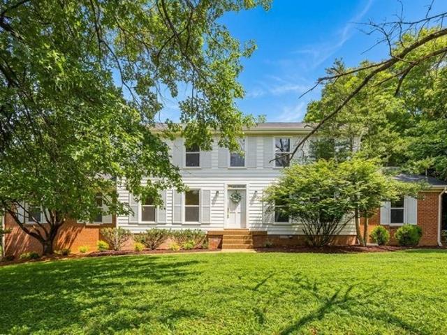 106 Shawnee Dr, Hendersonville, TN 37075