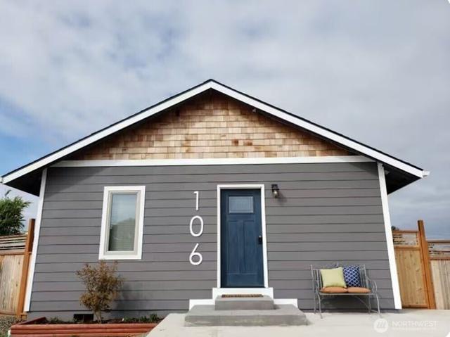 106 Sid Snyder Dr E, Long Beach, WA 98631