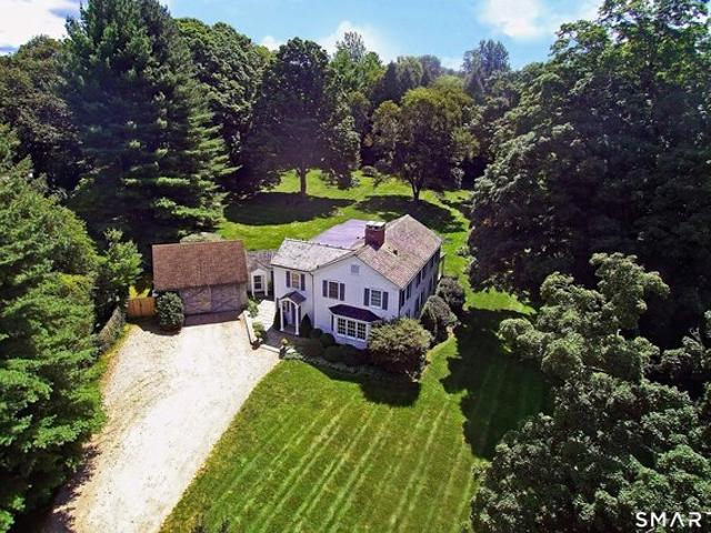 106 Spectacle Ln, Ridgefield, CT 06877