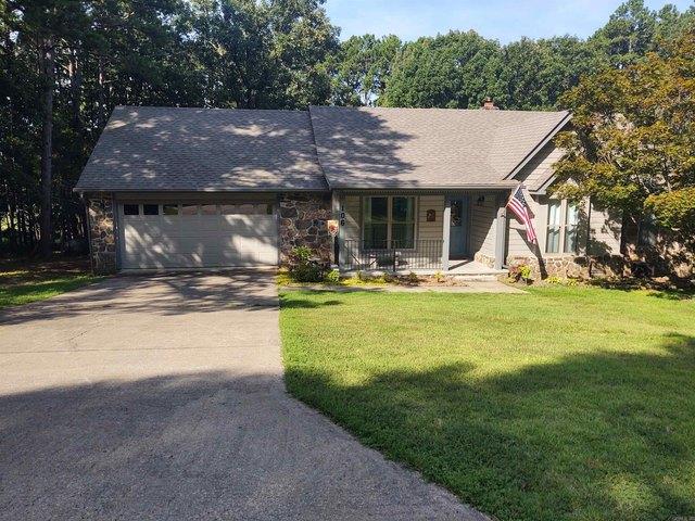 106 Stafford Ct, Fairfield Bay, AR 72088