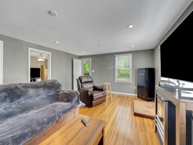 106 Steinmetz Rd
