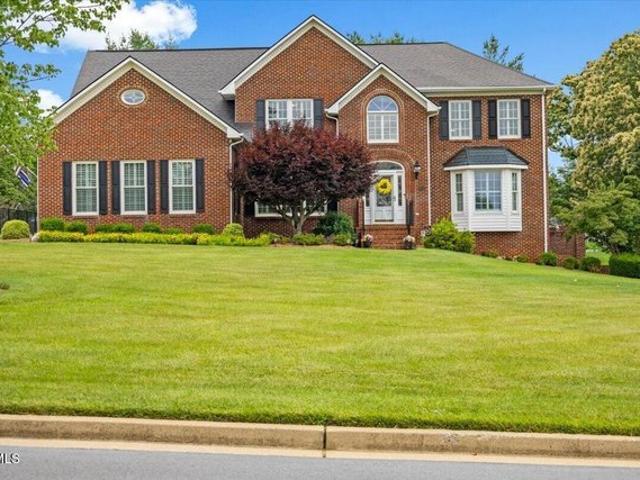 106 Sterling Springs Dr, Johnson City, TN 37604