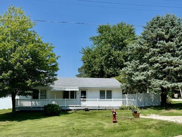 106 SW 7th St, Galva, IL 61434