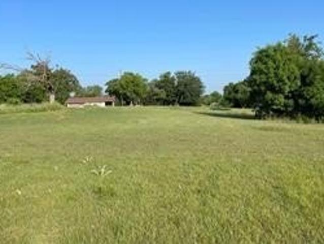 106 Port O Call Ct, Runaway Bay, TX 76426