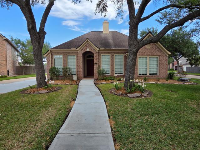 106 Palm Castle