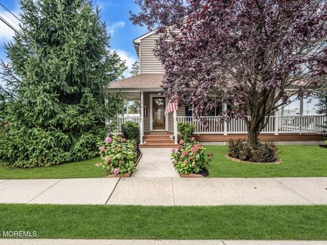 106 Perry St, Keyport, NJ 07735