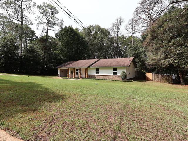 106 Pinecrest Loop
