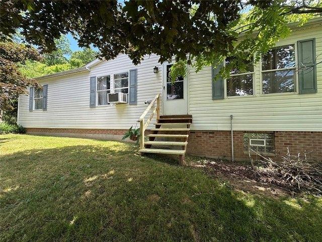 106 Plum Dr, Apollo, PA 15613