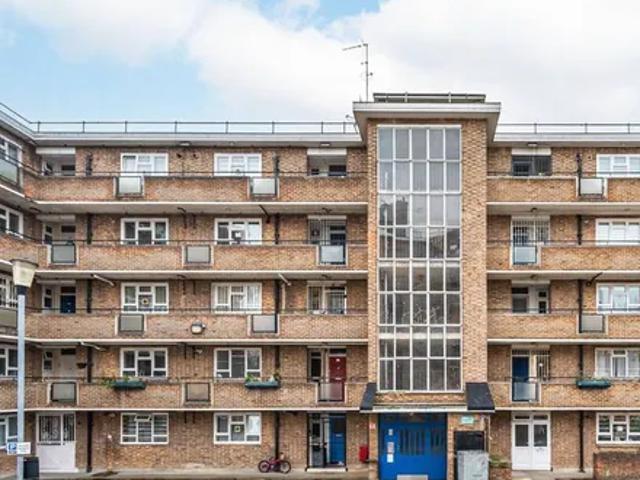106 Queen's Drive, London, N4 2HW, United Kingdom | 2 bed apartment for rent #139622951 | Rentberry