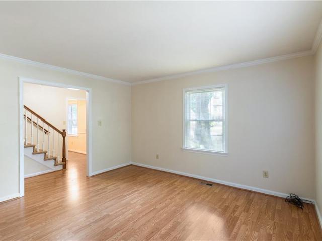 106 Rowe DR