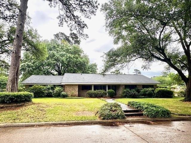 106 Robin Rd, Silsbee, TX 77656