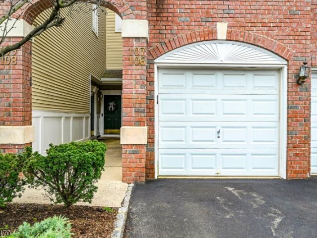 106 Rock Creek Dr