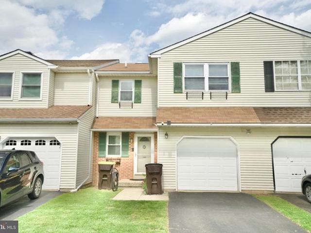106 Red Haven Dr, North Wales, PA 19454