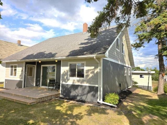 106 Red Lake Avenue SW