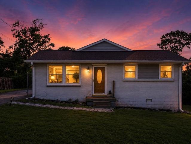 106 River Rd, Hendersonville, TN 37075