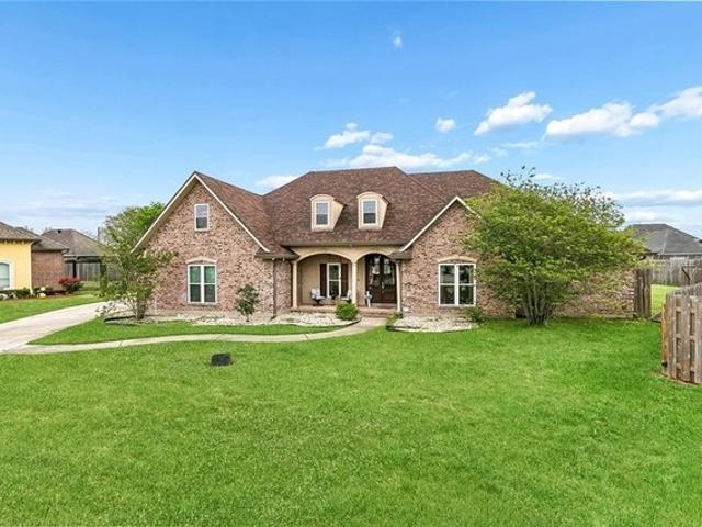 106 Ricker Ct, Laplace, LA 70068