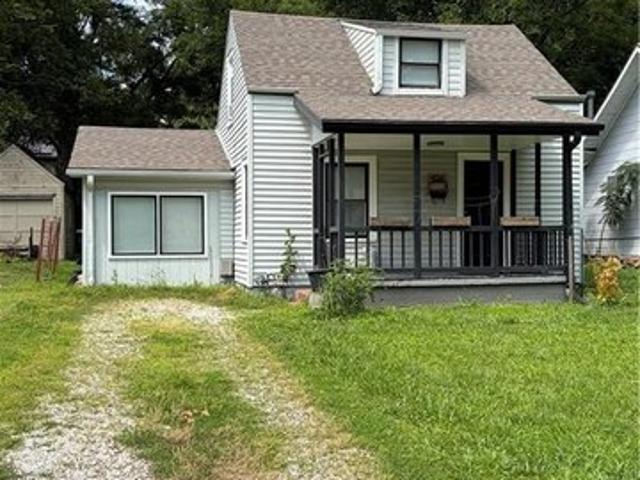106 W 80th St, Kansas City, MO 64114