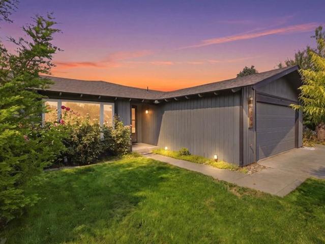 106 W 23rd Pl, Kennewick, WA 99337