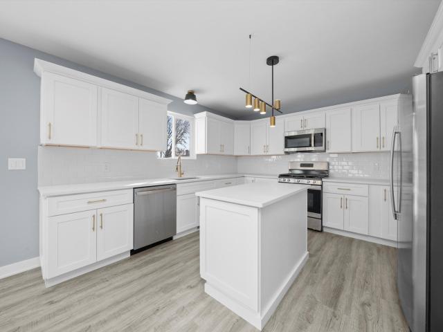 106 W Thompson Street