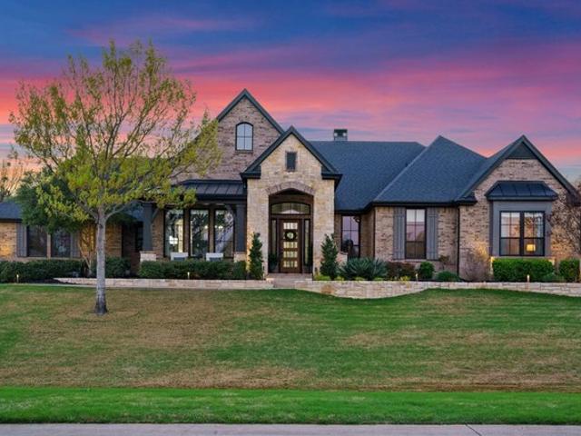 106 W Carruth Ln, Double Oak, TX 75077