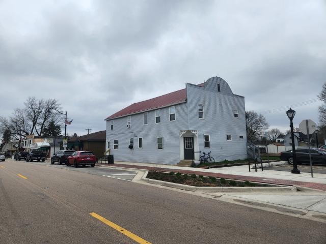 106 W Comanche Avenue