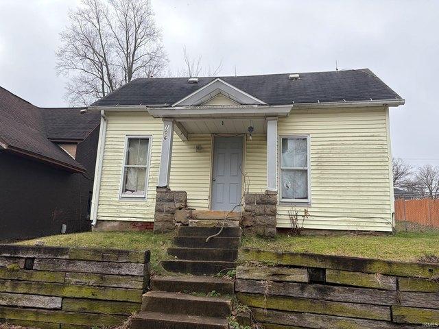 106 W Front St, New Carlisle, IN 46552