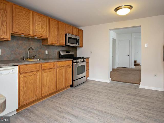 106 A W Kings Highway