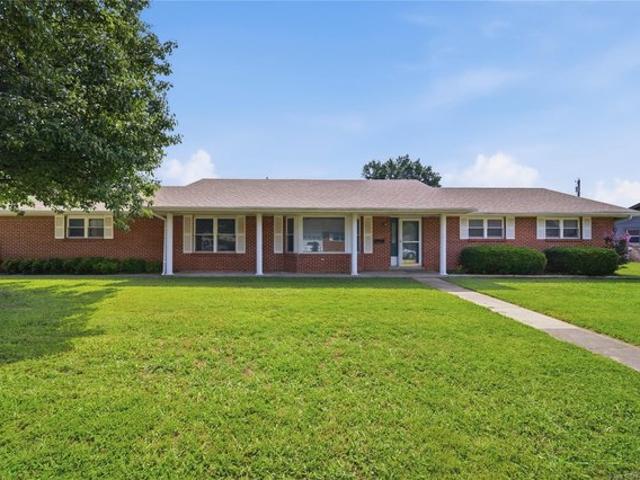 106 W Lewis Ave, Vinita, OK 74301