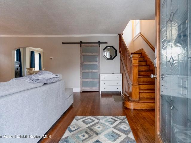 106 W O'Reilly Street