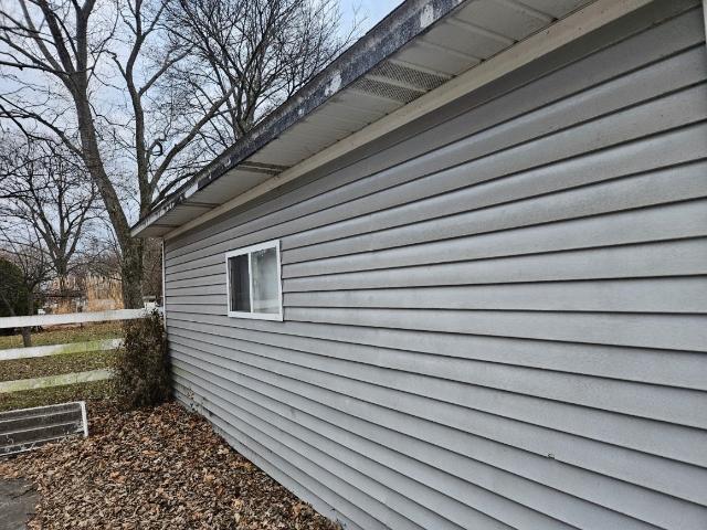 106 W Reynolds Street