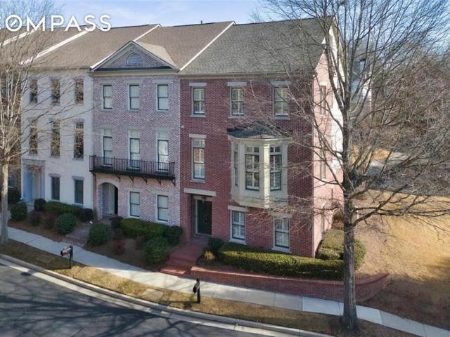 106 W Ridge Way, Roswell, GA