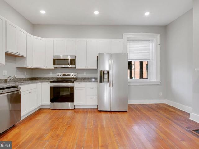 106 W Saratoga Street