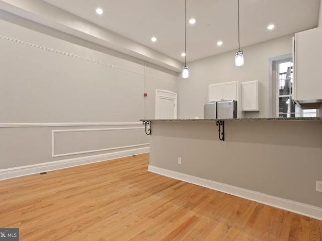 106 W Saratoga Street