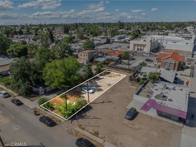106 Woodrow Ave, Bakersfield, CA 93308