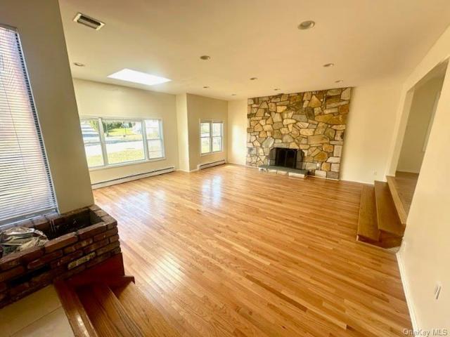 106 Woods Dr, Roslyn, NY 11576 | MLS #969786 | Compass