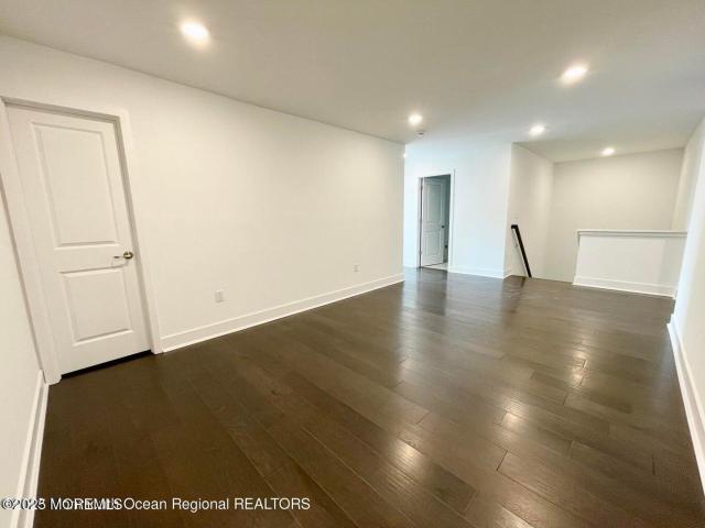 106 Woolley Ct, Oakhurst, NJ 07755 | MLS #22604 | Compass