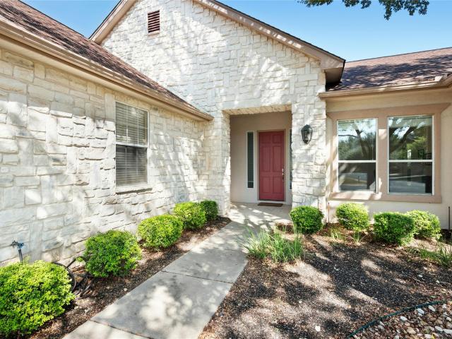 106 Waterlily Ln