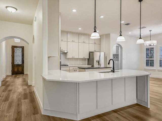 106 Waverly Spire Ct