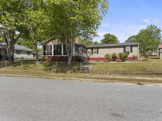 106 Webster St, Slater, SC 29683