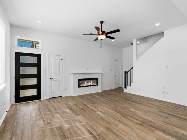 106 West Coralburst Loop