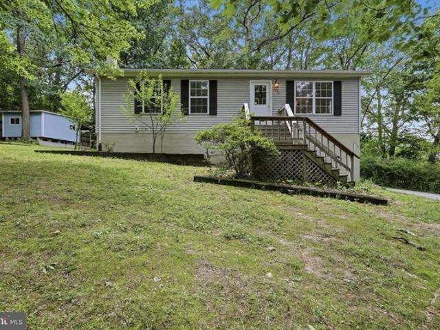 106 Wild Turkey Rd, Harpers Ferry, WV 25425